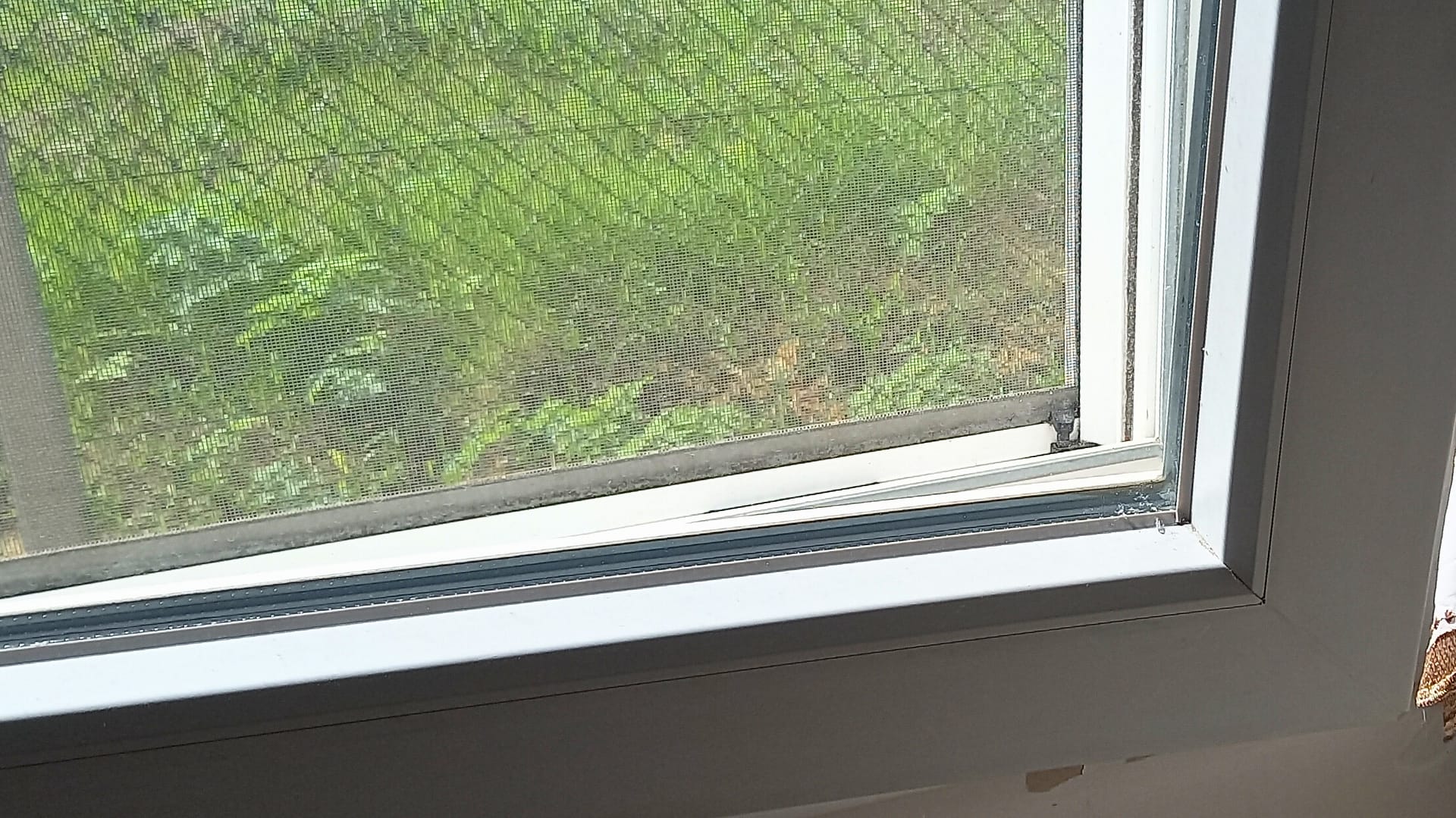 PVC prozor se ne zatvara dobro: Rešite problem ovim potezom - Majstorko